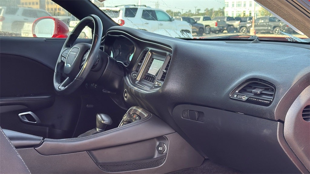 2018 Dodge Challenger SXT Humble TX | Space City Toyota 2C3CDZAG6JH131730