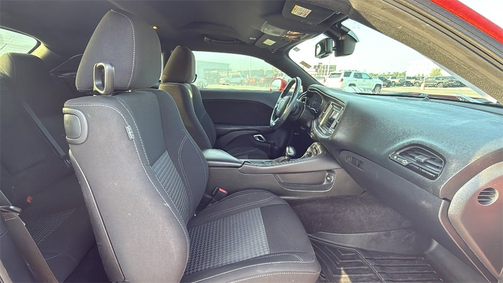 2018 Dodge Challenger SXT Humble TX | Space City Toyota 2C3CDZAG6JH131730